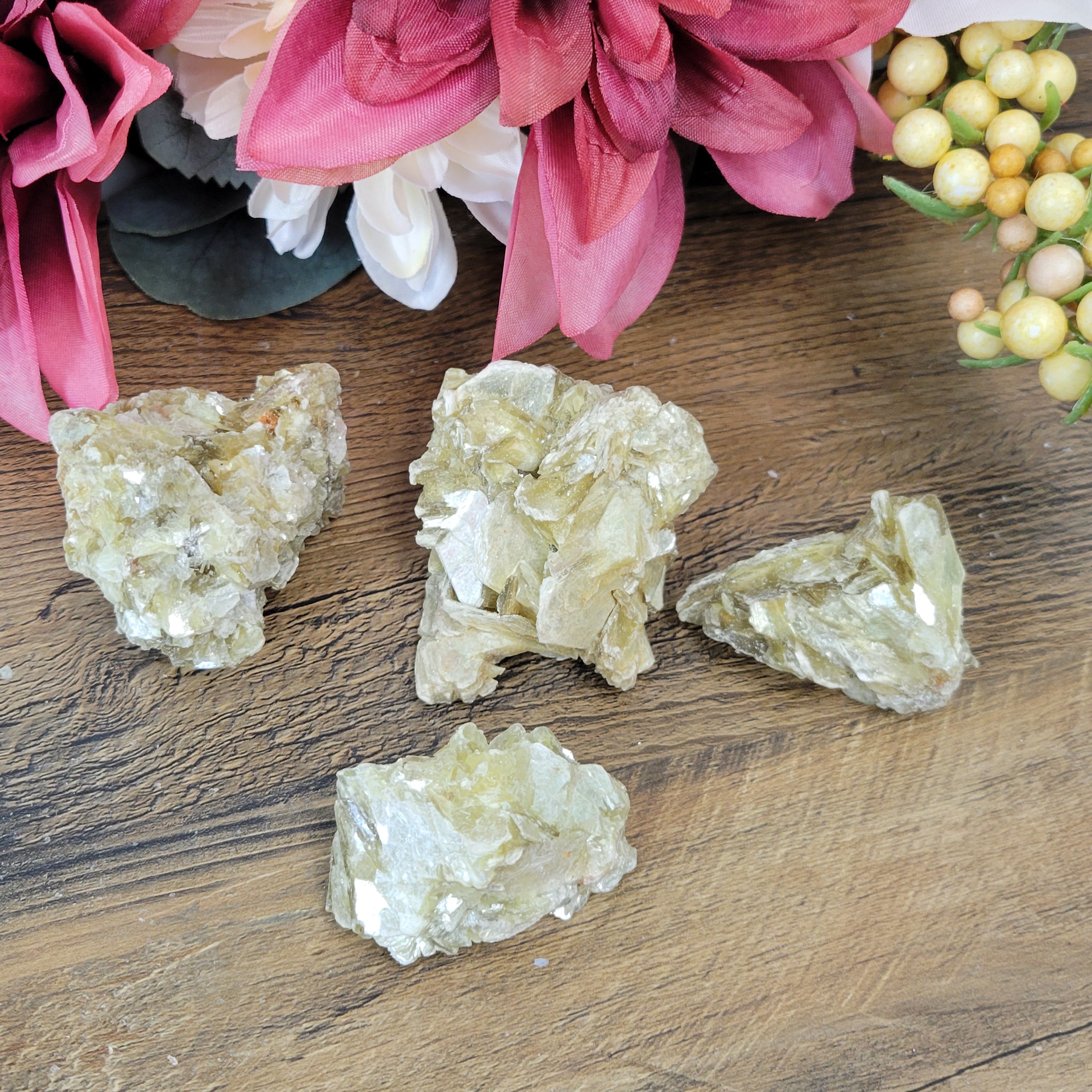Golden Mica Flower-Brazil 1-3" – Crystal Joys